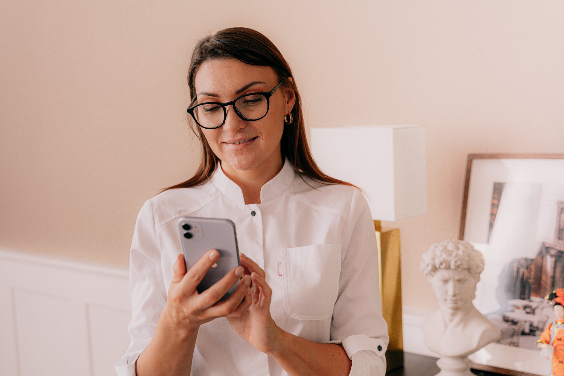 The Power of Visual Storytelling on Instagram — FontsArena