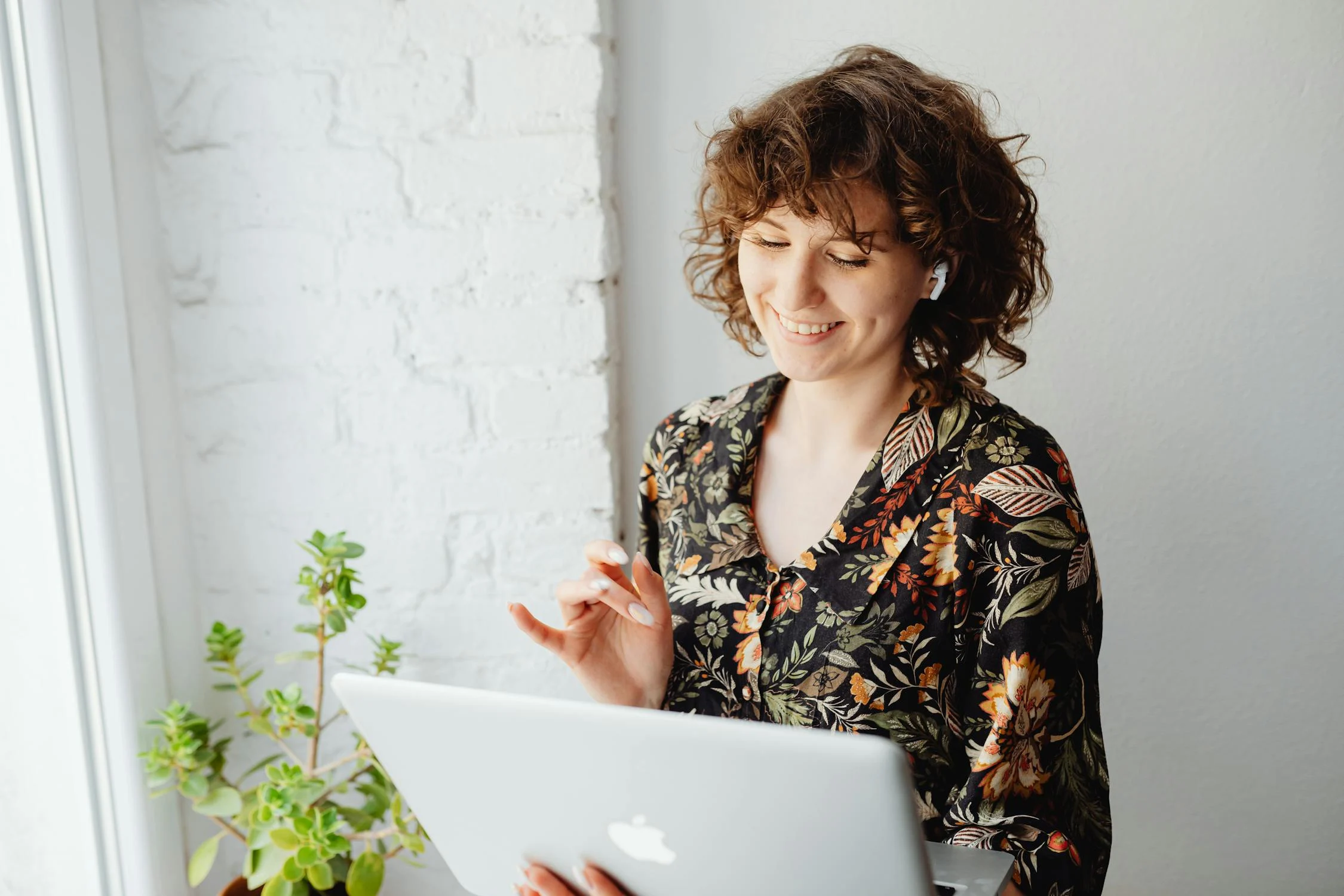 Exploring the Modern World of Video Chat: Revolutionizing Online ...