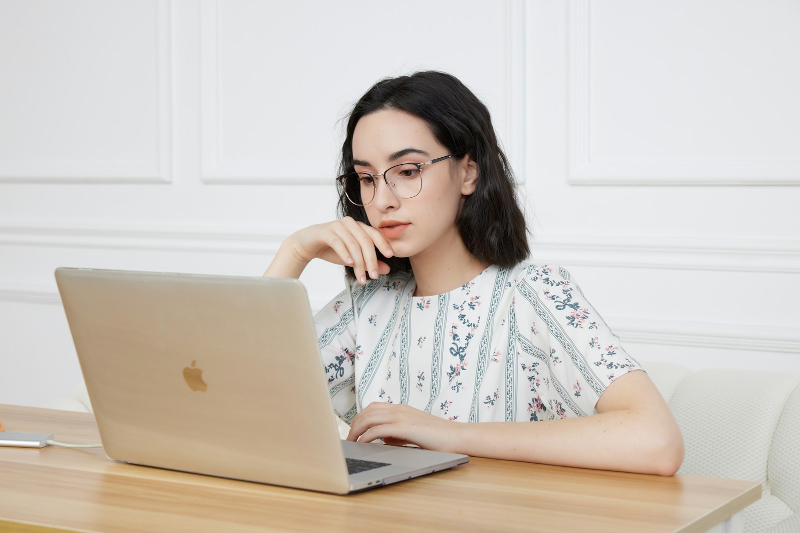 Accurate College Essay Checker to Perfect Your Writing Online — FontsArena